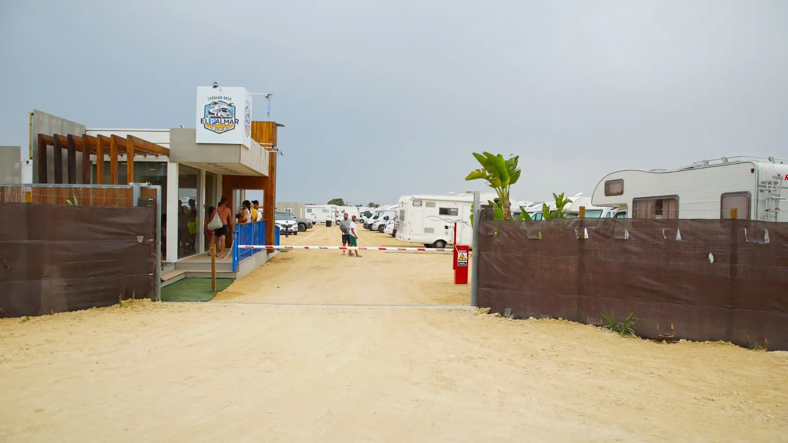 Área autocaravanas El Palmar Beach - Áreas Camper